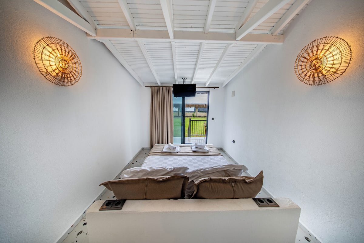 Quarto Duplo Standard, vista para o mar | Roupa de alta qualidade, minibar, Wi-fi grátis, roupa de cama fornecida