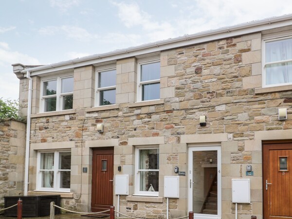 2 Apple Tree - Beadnell