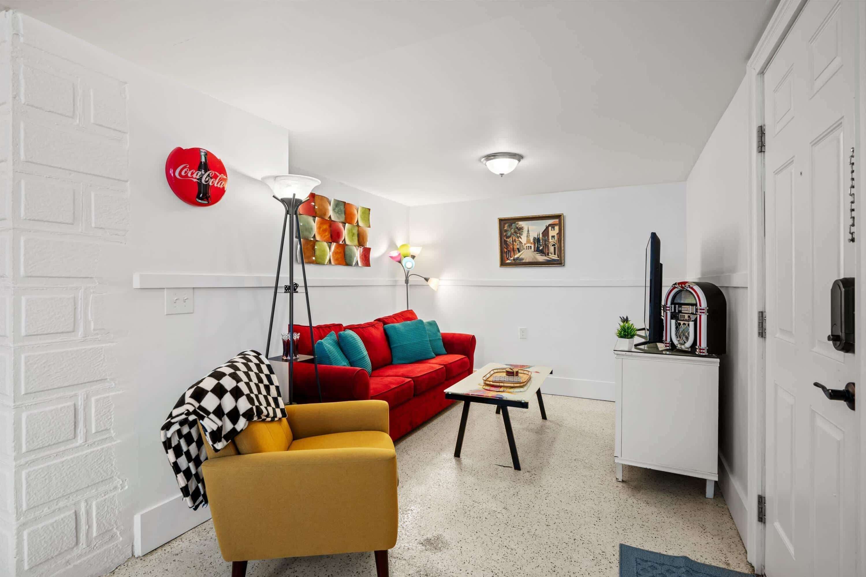 Retro Chic Pet-friendly, Steps To Dining & Fun - Saint Augustine, FL