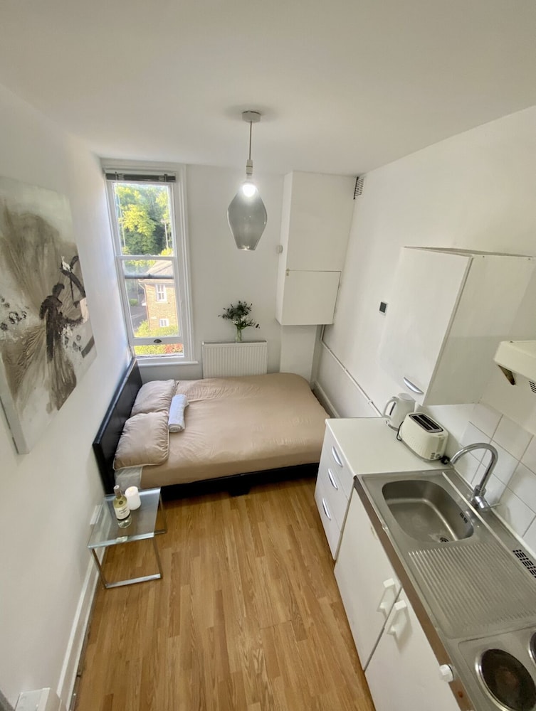 Double Bed Studio Near Central London With Smart Tv - Cockfosters