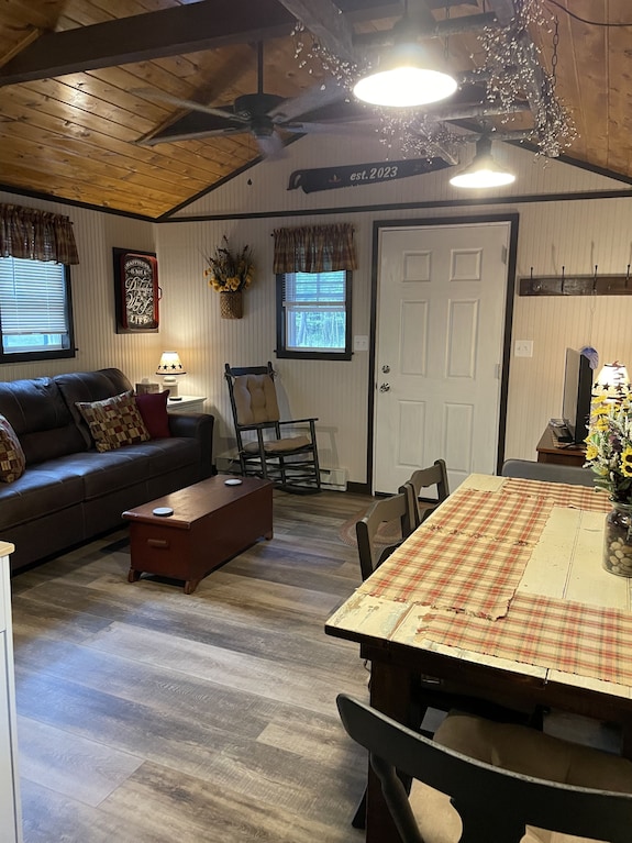 Country Cabin 1. Minutes From Flight 93 Memorial/mountain Ridge Atv Park. - Indian Lake, PA