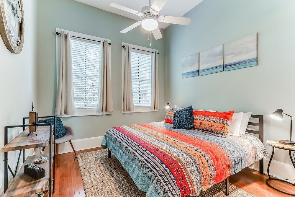 Comfy-cozy-walk To Forsyth Park-king Beds - Savannah, GA
