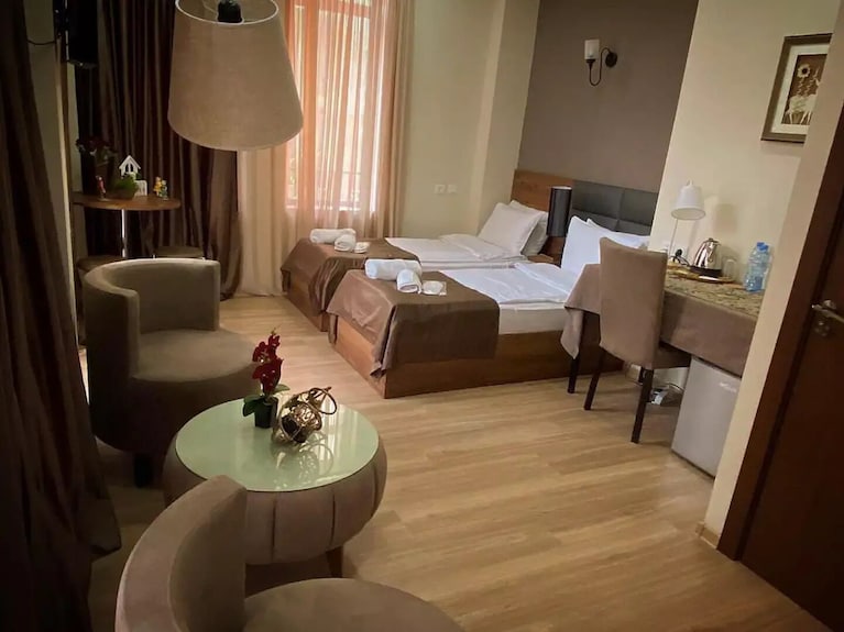 Hotel Terrace N3\n - Tiflis