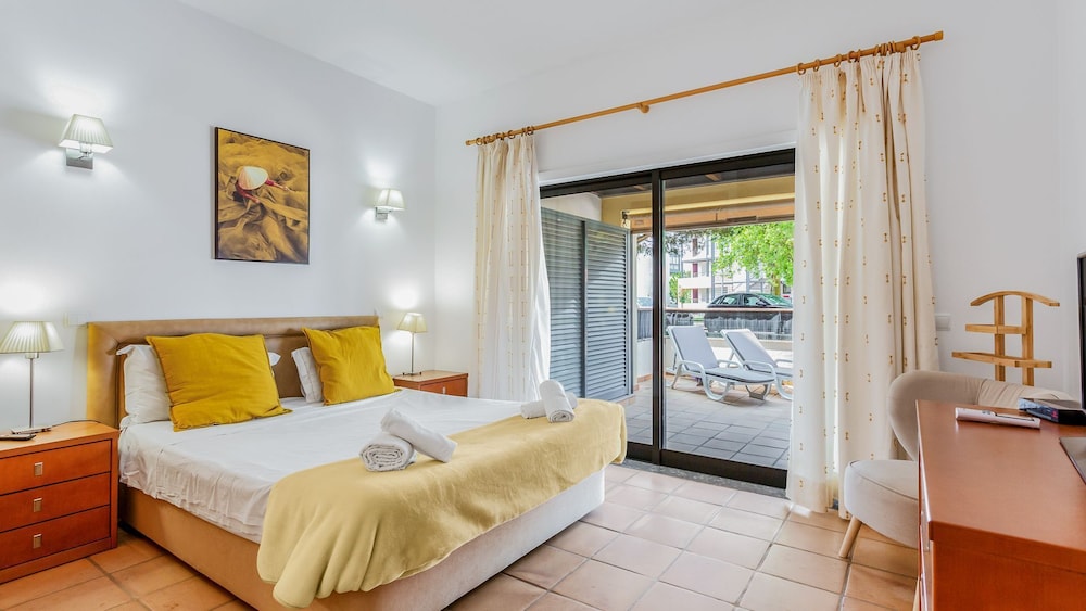 Wonderful Flat W/ Big Patio By Lovelystay - Lagos