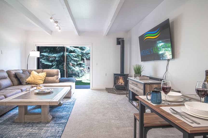 Downtown Ketchum Condo - Walk To Ski Lifts! - Ketchum, ID