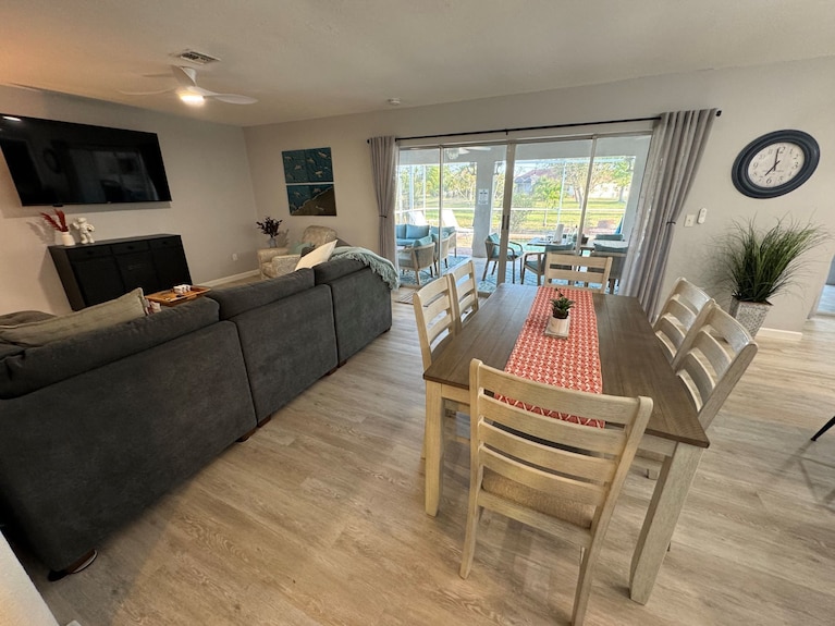 Punta Gorda Isles South Facing Pool, Dog Friendly, Less Than 2 Miles To Downtown - Punta Gorda, FL