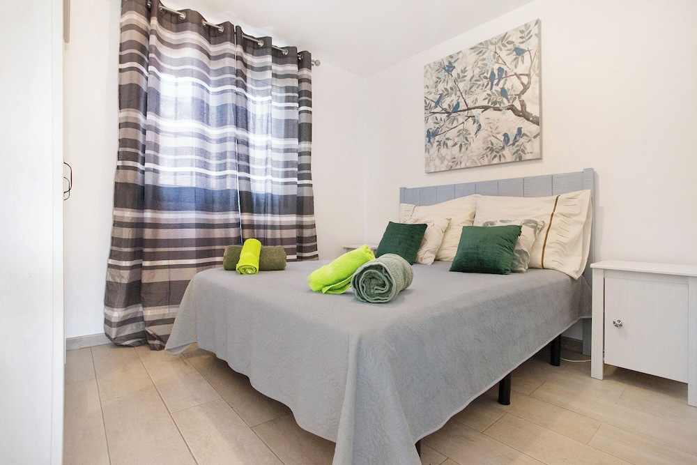Vacation Home "Piso Relax - Carpe Mundi" With Shared Pool & Wi-fi - Fuerteventura