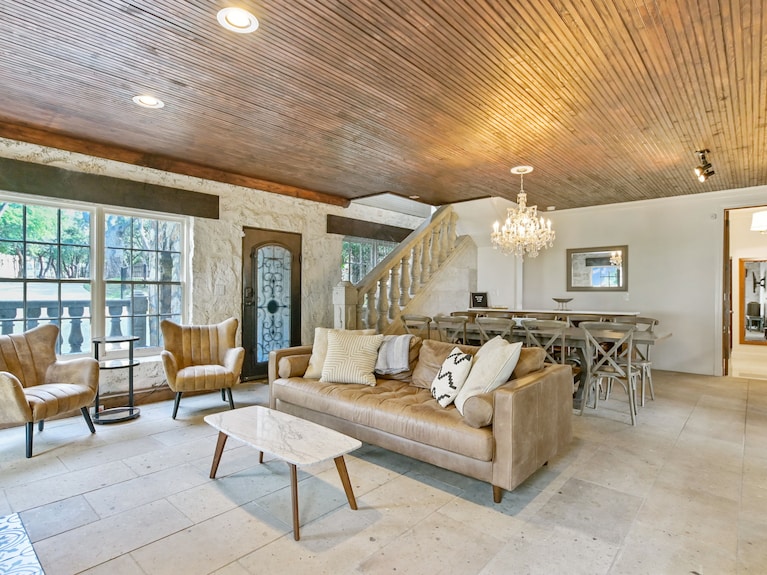 Above Escape Lt I Lake Travis I Pool&spa I Services I Pets - Austin, TX