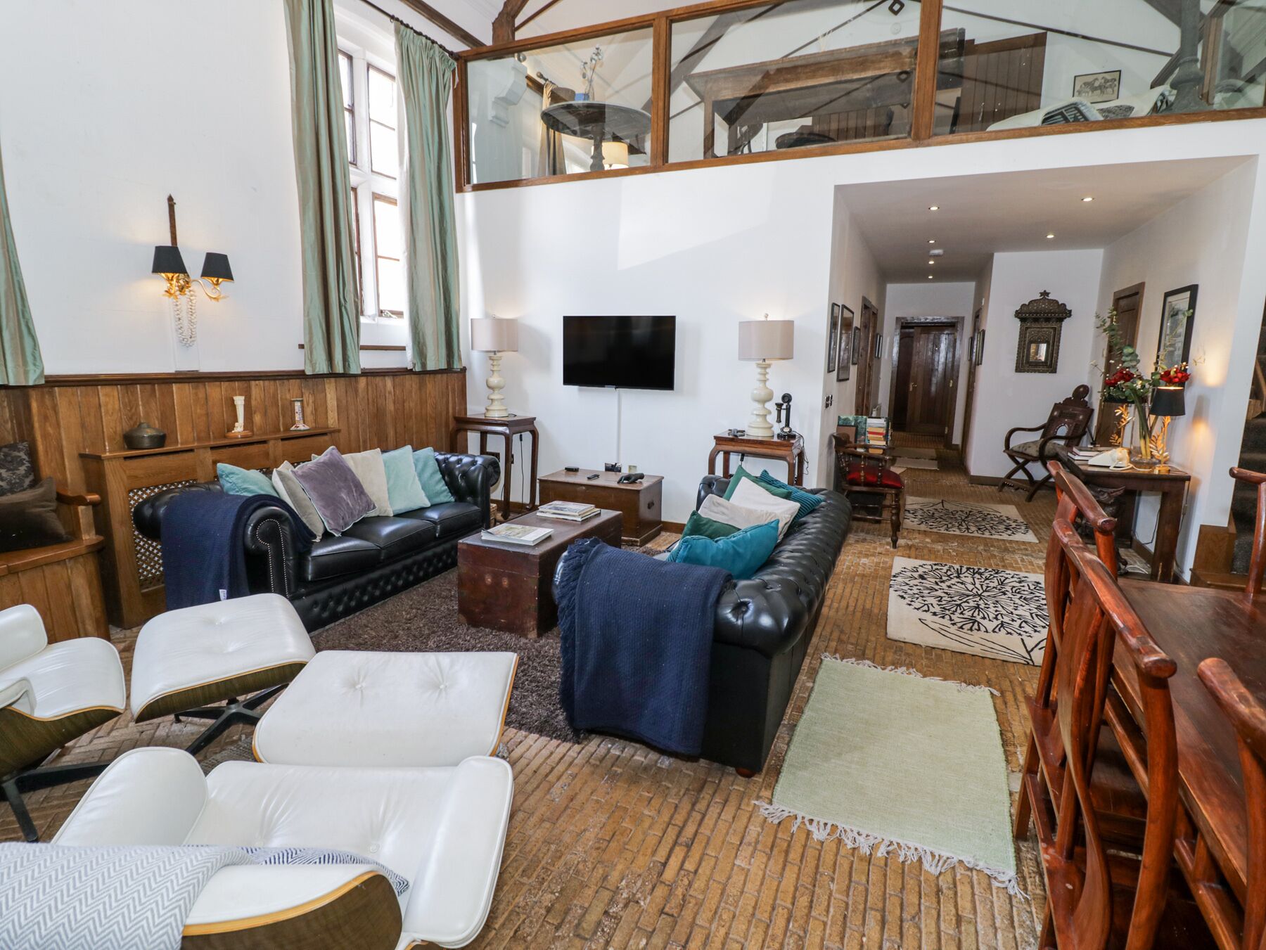 Chetwynd Lodge, Pet Friendly, With A Garden In Great Haywood - 스태퍼드