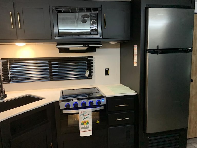 Strategically Located, 20 Minutes To Disney !!! Private Property - Orlando, FL