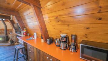 Cabana de Madeira Básica | Cozinha privada | Liquidificador, utensílios de cozinha