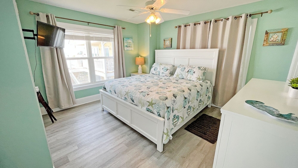 Coral Reef Topsail Island Oceanfront 4 Bedrooms 3.5 Baths Pet Friendly ...