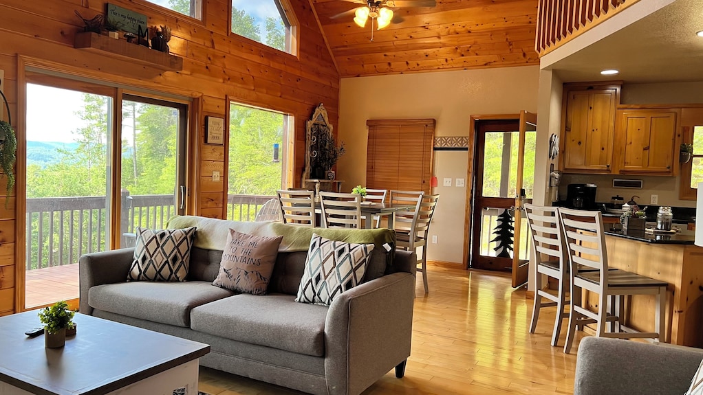 Pvt Mountain Log Cabin With Views, Hot Tub, Pet Friendly, Central Location - 墨菲