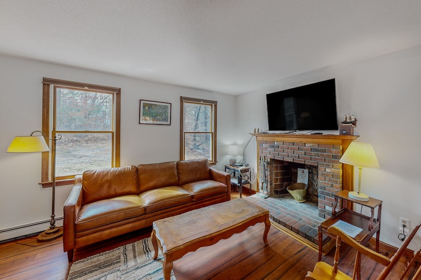 Oakwood Trail Cottage | Eastham Home On Cape Cod Rail Trail With Great Deck - Wellfleet, MA