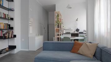 Apartamento | Área de estar | TV de tela plana