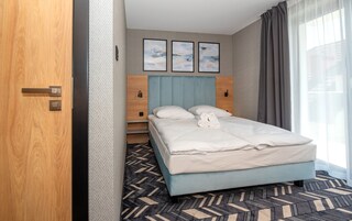 Secretária, Wi-fi grátis, roupa de cama fornecida 