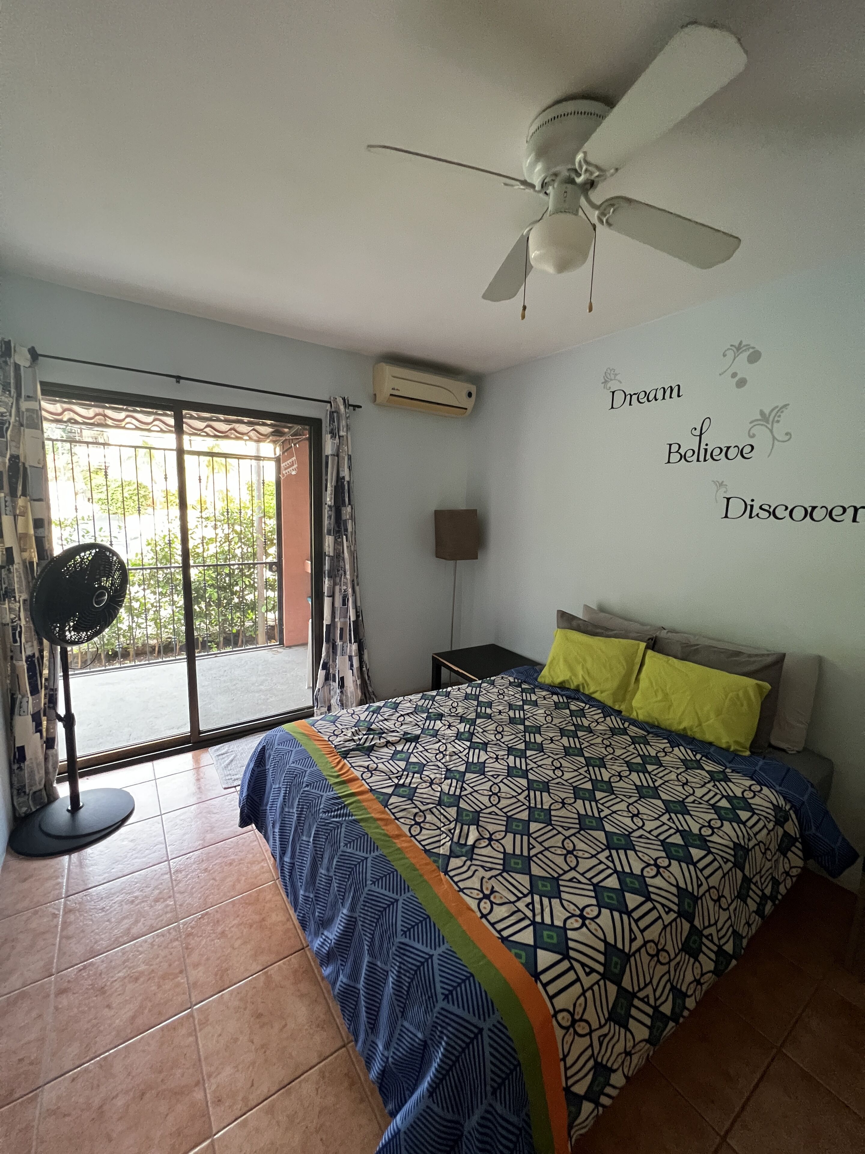 Mariposa End Unit Loft - Sardinal