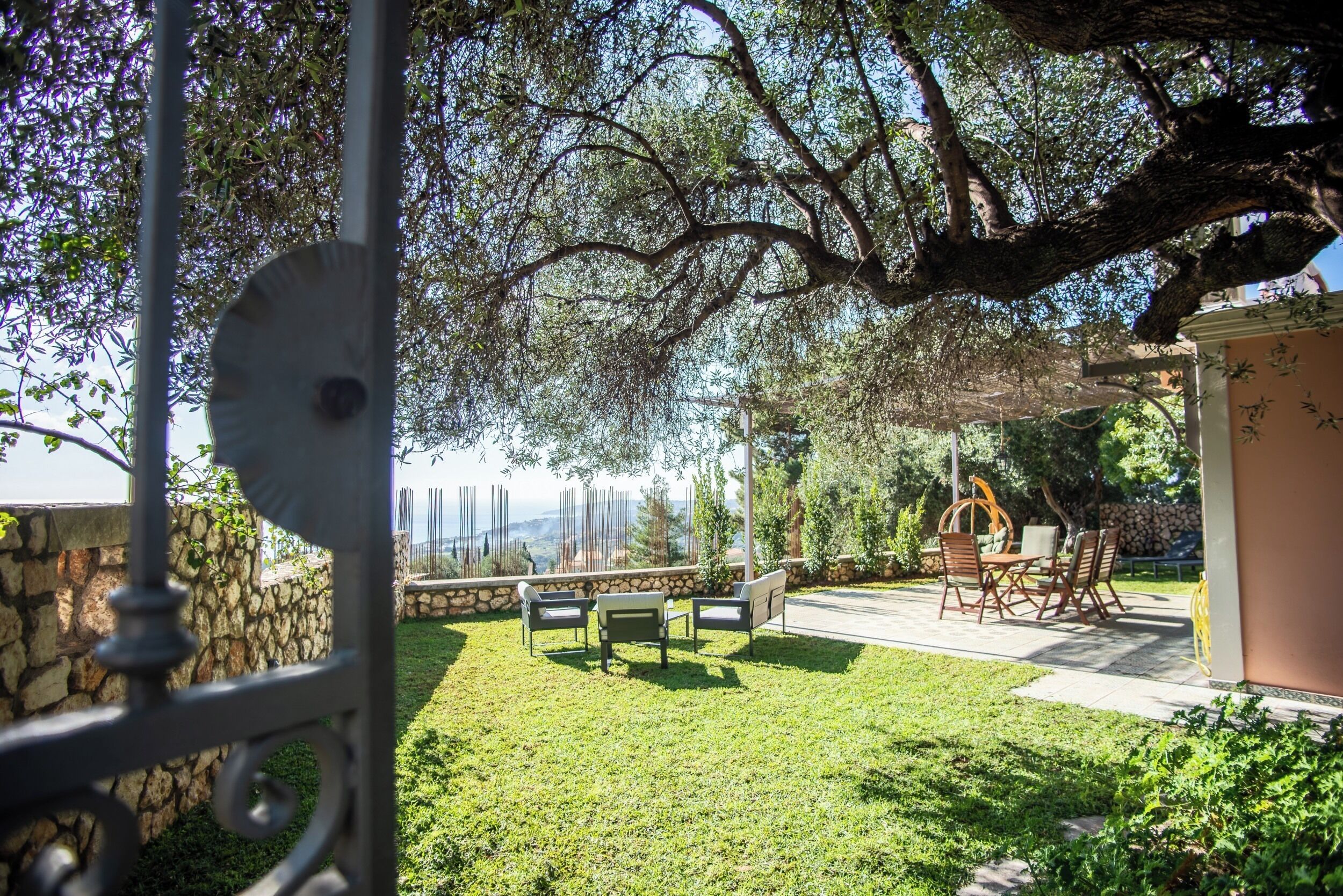 Vila, 5 quartos, sacada, vista para o jardim | Terraço/pátio