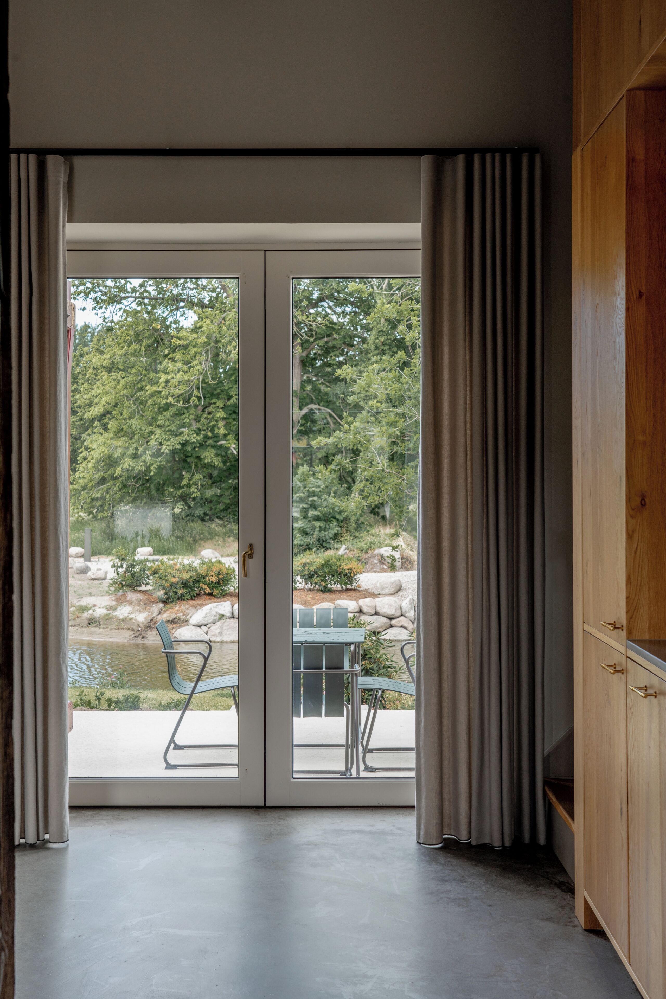 Suíte luxo, vista para o lago | Terraço/pátio