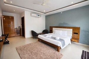 Suite | Cofre no quarto, roupa de cama fornecida 