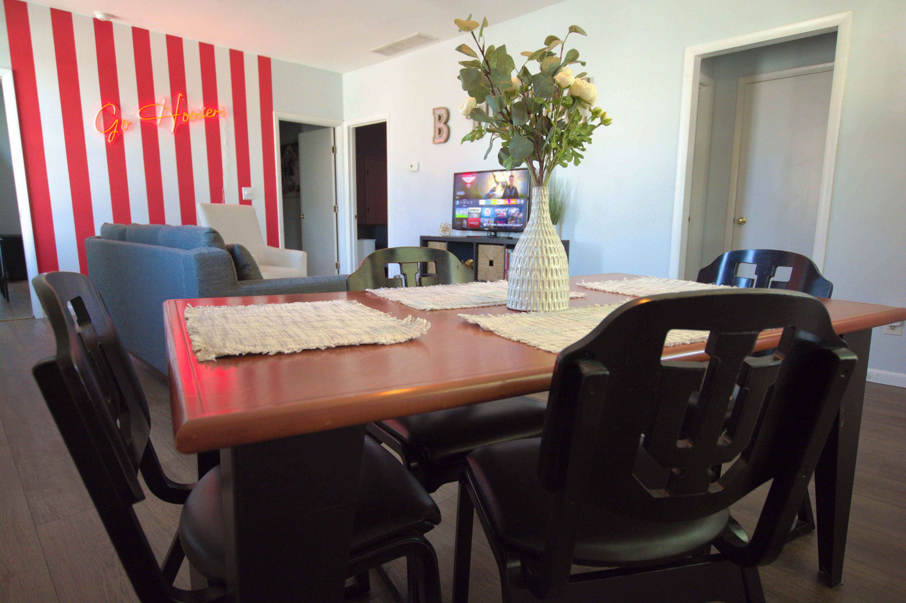 Cozy-hoosier Themed Bungalow-walk To Best City Parks And Downtown. - Bloomington, IN