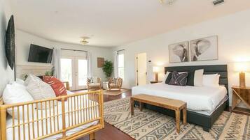 Casa, várias camas, acesso à piscina, vista para a piscina (150 County Road 420) | 6 quartos, com decoração personalizada, com mobília individualizada