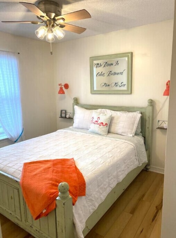 Navarre Beach Getaway! Stay For Free If You Move To Navarre! - Navarre, FL