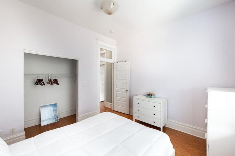 Spacious Modern Home in a Leafy, Historic Setting - St. Louis | Vrbo