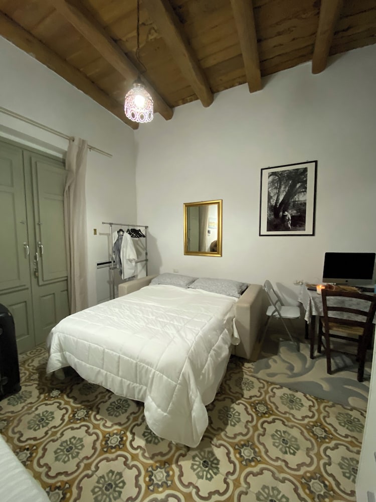 Studio 18 Centre Of Old Town Two Minuted Close To Seaside - Sant'Antioco
