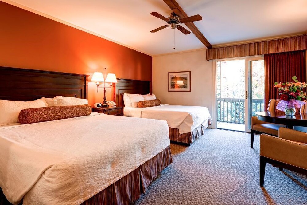 Sitzmark Lodge Delxue Room With Fireplace - Vail | Vrbo