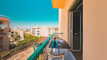 Quarto Clássico, 1 quarto, não fumadores, vista para o jardim | Terraço/pátio interior