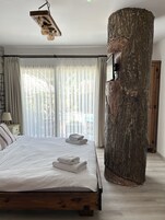 Quarto superior | 1 quarto, frigobar, cofres nos quartos, ferros/tábuas de passar roupa