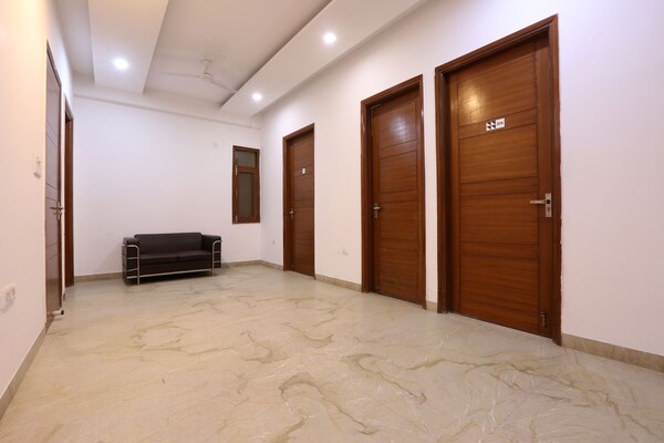 Hotel Surya Palace - Ghaziabad