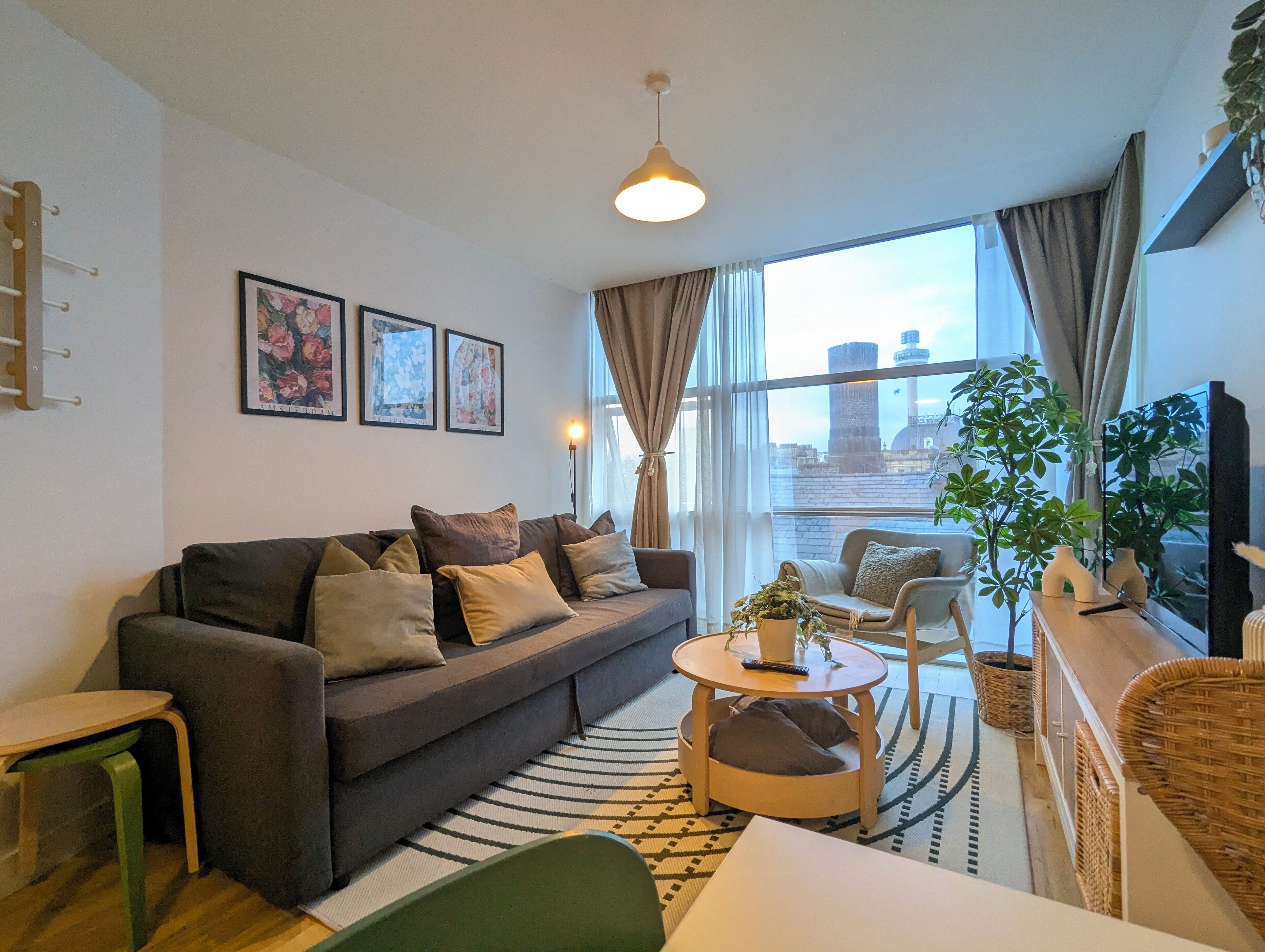 This Apartment Is A 1 Bedroom(s), 1 Bathrooms, Located In Merseyside, England. - Liverpool, UK