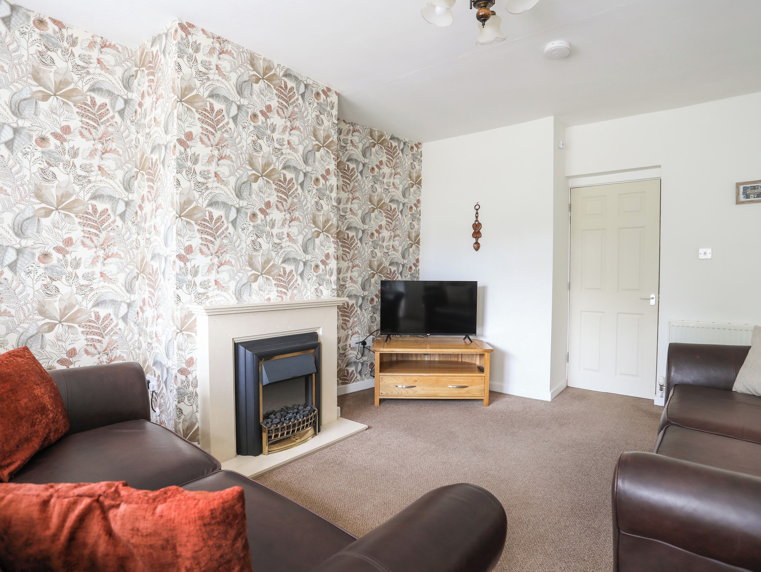 Glan Awel, Pet Friendly, With A Garden In Nefyn - Nefyn