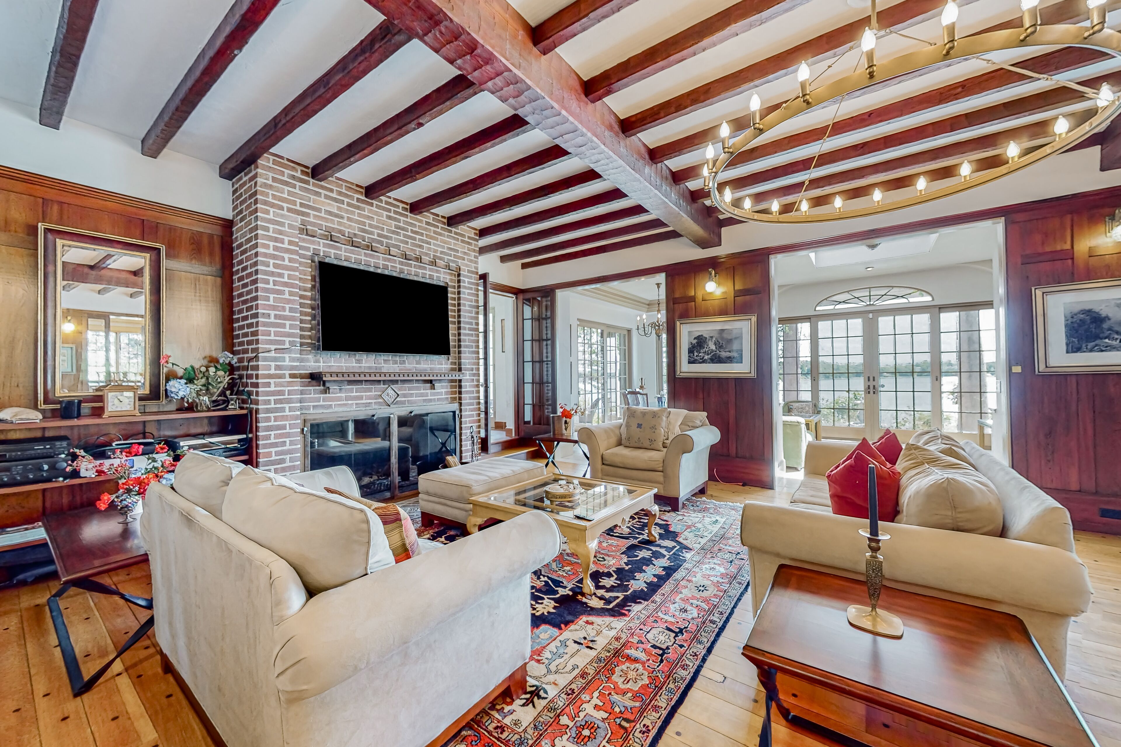 Capeview Estate | House In Bourne With Water Views & Deck - Mashpee, MA