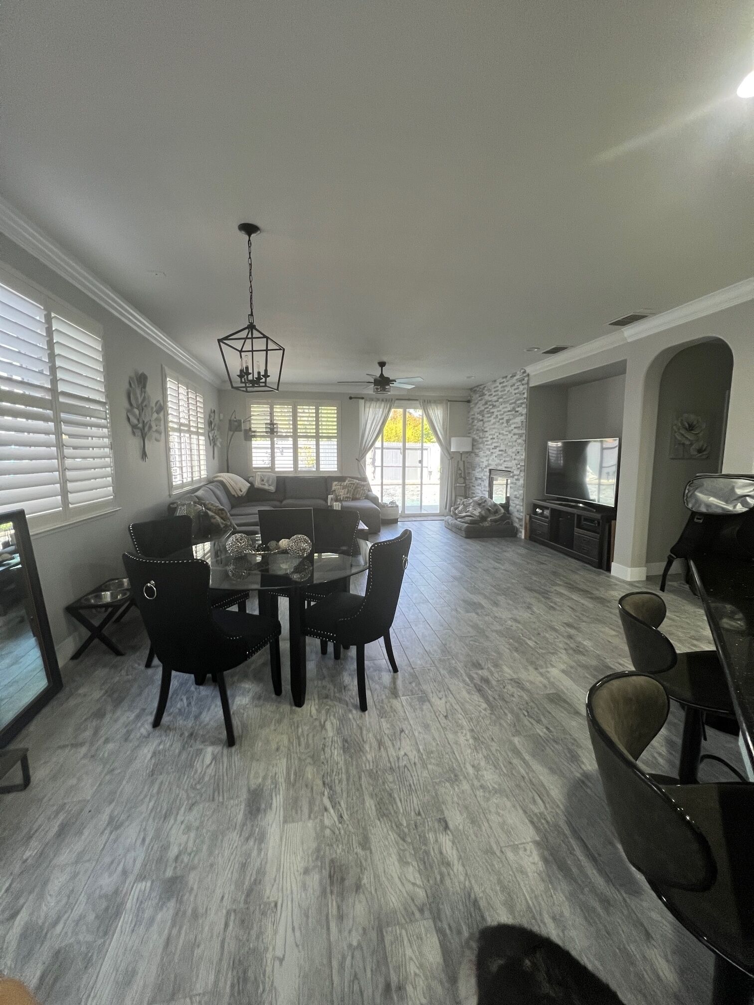 This Stunning Luxury Home Is Located 10 Minutes From The Airport And Downtown! - Sacramento