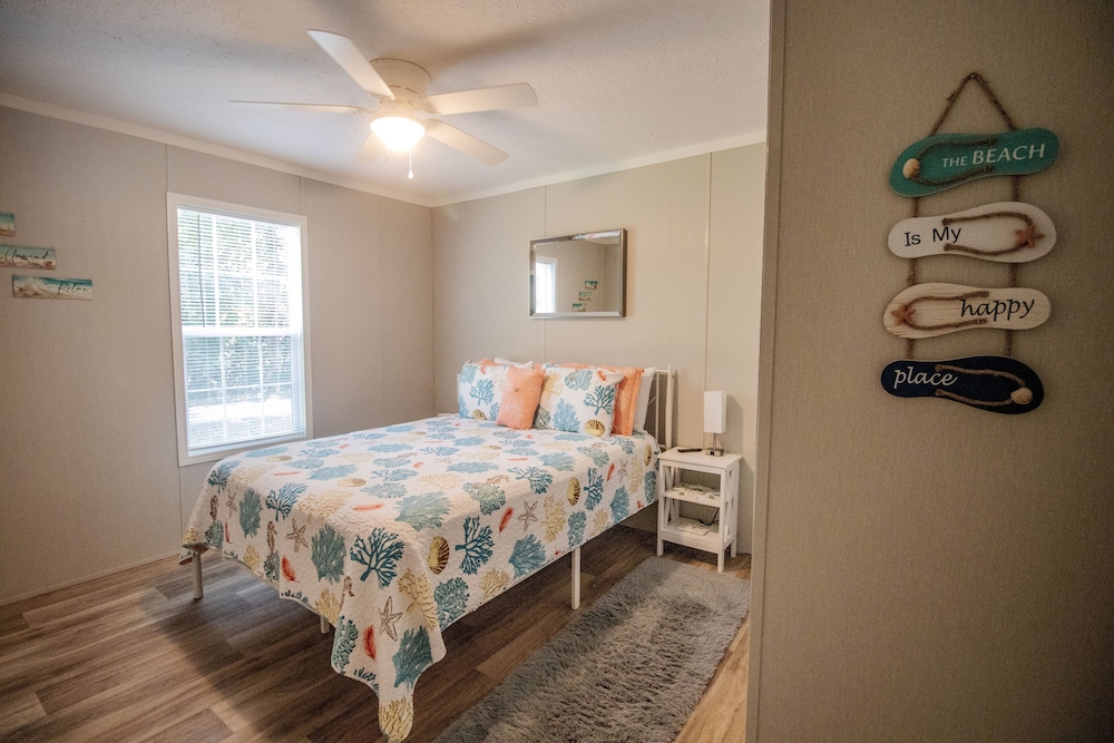 Sun Dog: Surf City/2 Bedroom Close To Surf City With Hot Tub - Surf City, NC