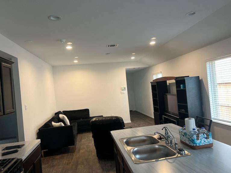 Cozy 3brm Home New Caney Texas - Grand Texas, New Caney