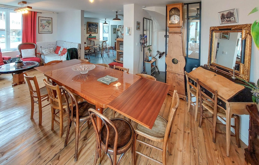 Awesome Home In Margerie-chantagret - Montbrison