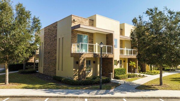 Gorgeous 4 Bd Close To Disney @ Magic Village 3114 - Level Up, Kissimmee