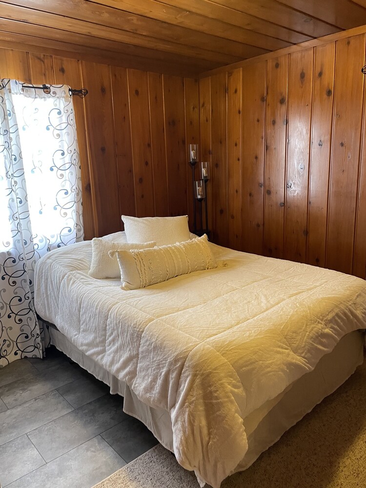 Lake Home on Three Lakes chain of lakes, WI Northwoods. 220 ft private ...