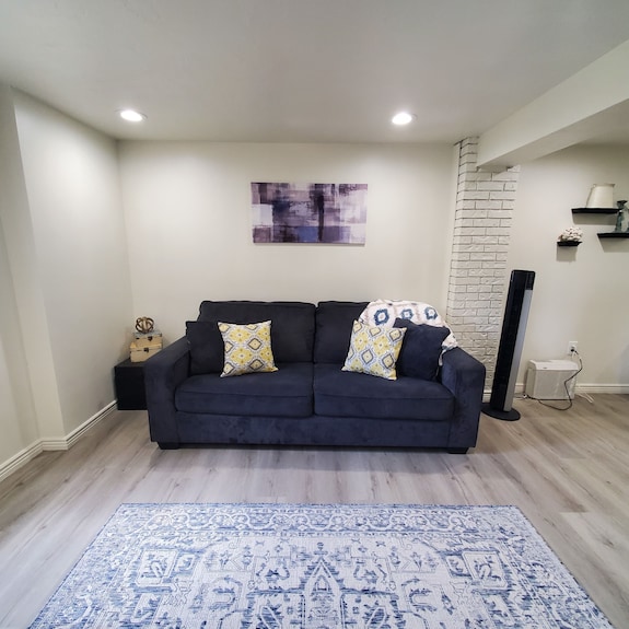 Spacious & Modern Guest Apartment With Private Entrance - Lake Bonneville Monument, UT