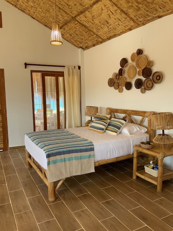 Cozy Pet-friendly Bungalow With Ocean Views And Excellent Atmosphere In Máncora. - Máncora