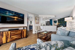 Apartamento de Luxo em Condomínio Fechado | Sala de estar | Smart TV 