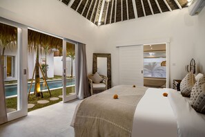 Villa Deluxe, 5 quartos, não fumadores, piscina privativa | 5 quartos, roupa de alta qualidade, cofre no quarto, secretária 