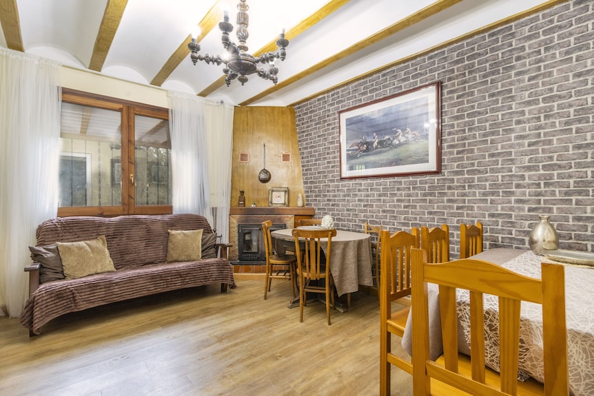 Casa Rural 'Gran Company' Con Vistas Al Lago, Wi-fi Y Aire Acondicionado - Cataluña