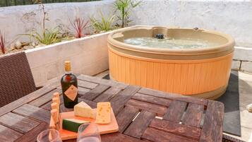 Banheira de hidromassagem exterior