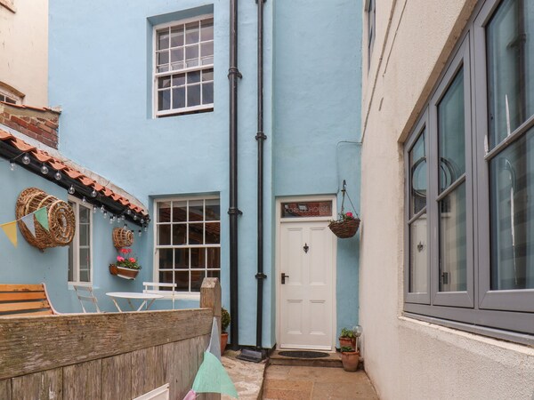 Corner House - Staithes