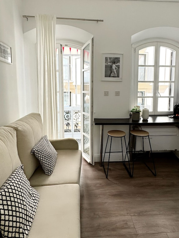 Premium City Centre Apartment With Private Balcony - San Roque